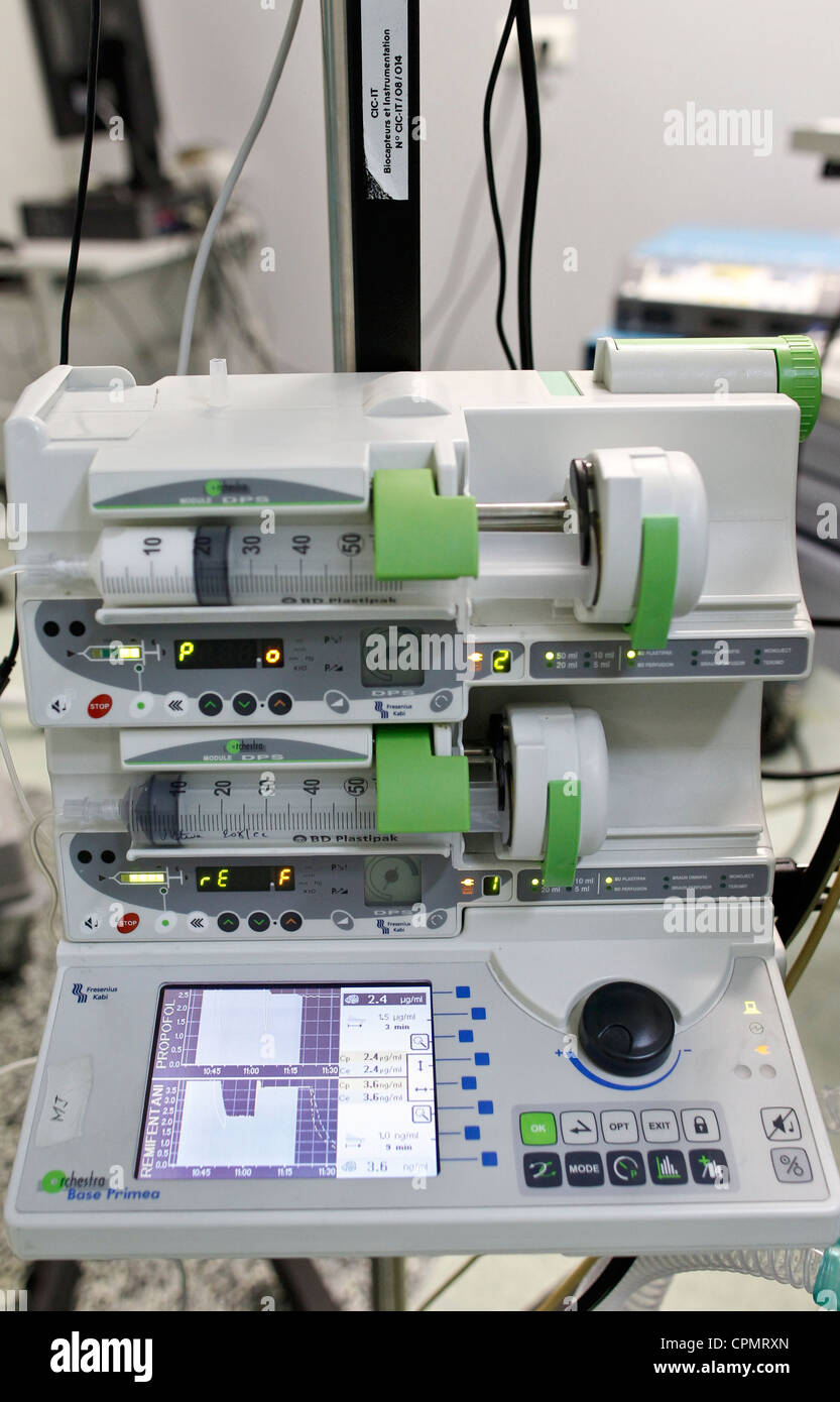 Analgesia device pump hi-res stock photography and images - Alamy