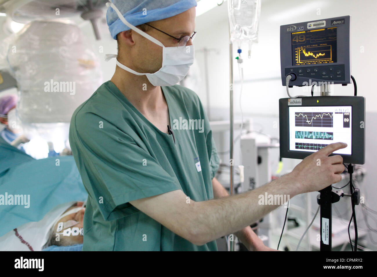 Block out pain hi-res stock photography and images - Alamy