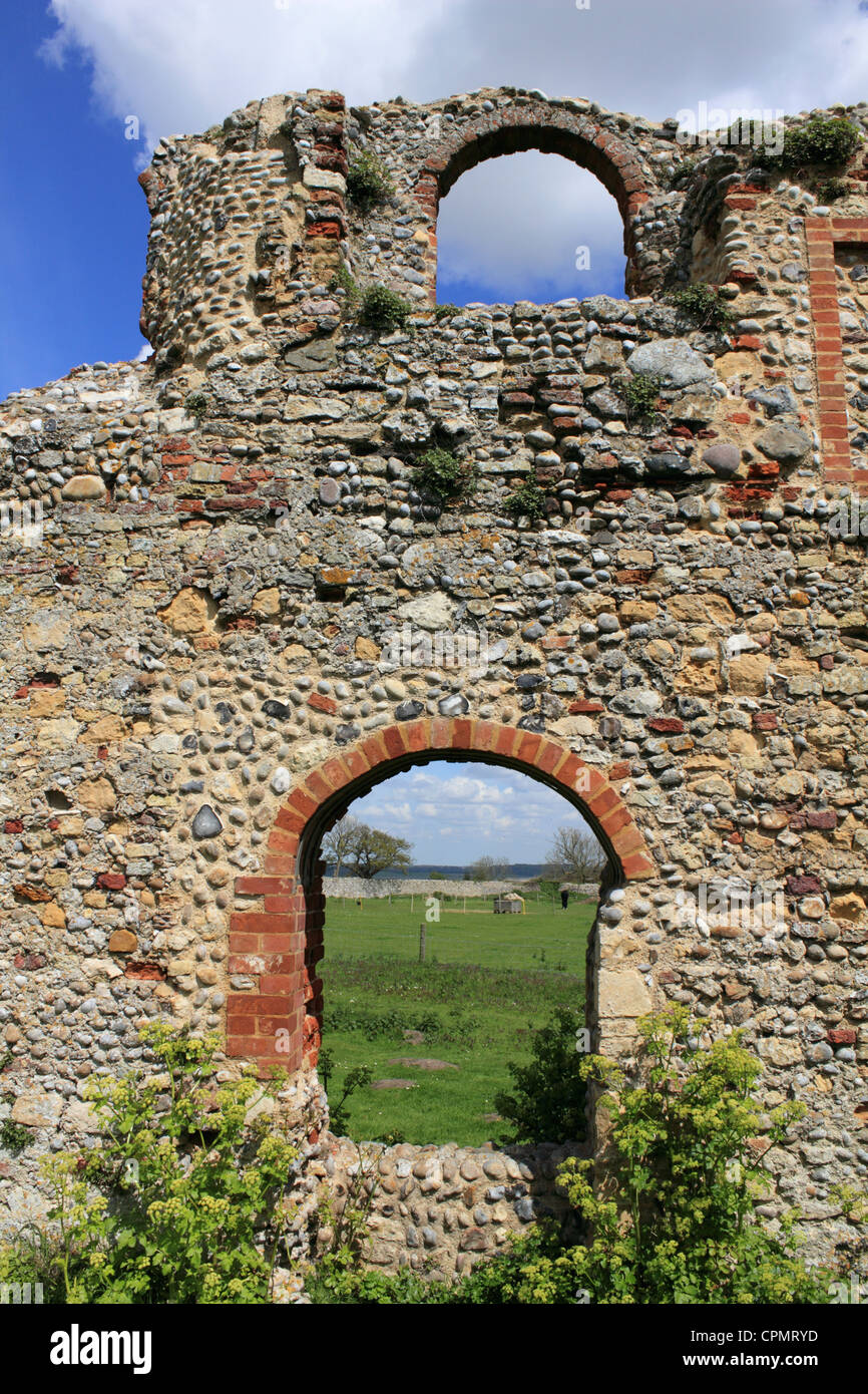 Dunwich ruins hi-res stock photography and images - Alamy