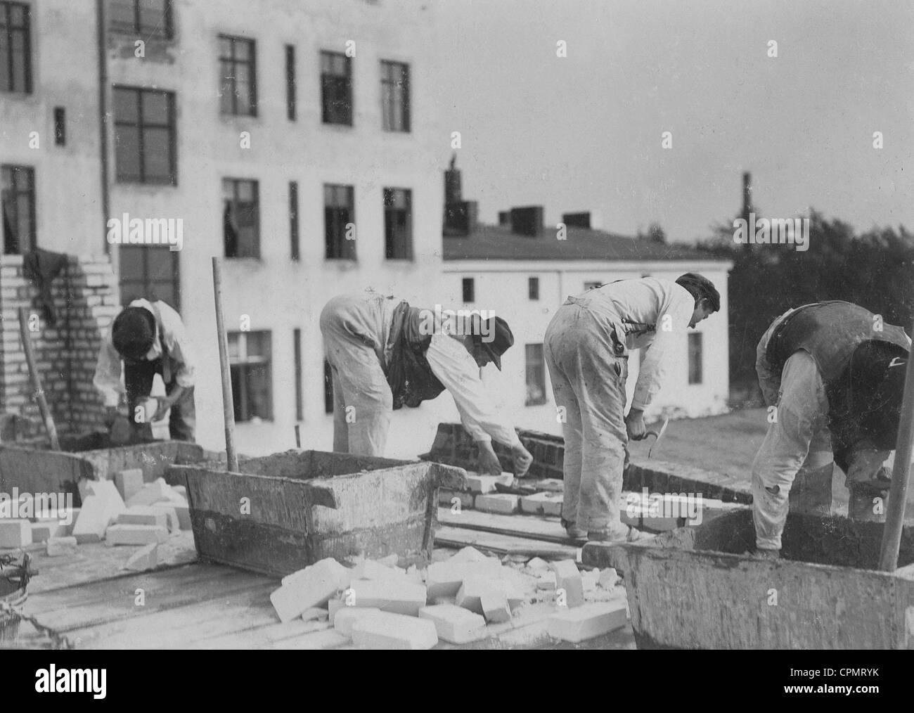 Bricklayers Black and White Stock Photos & Images - Alamy