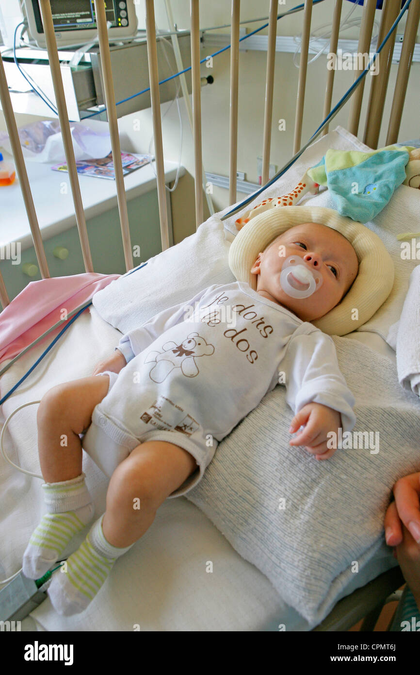 INFANT HOSPITAL PATIENT Stock Photo - Alamy