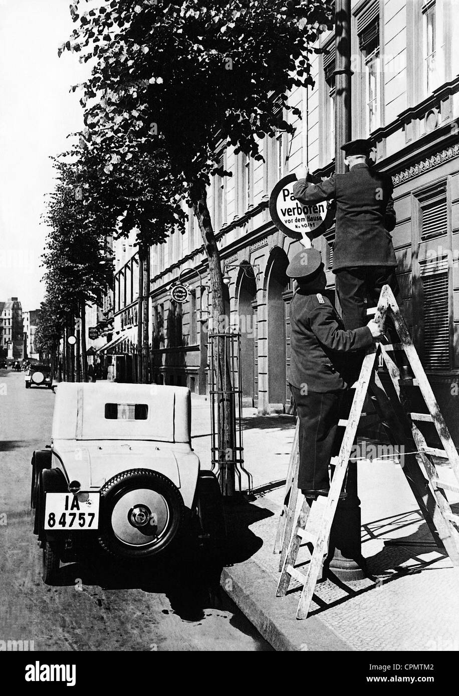 Transport parking Black and White Stock Photos & Images - Alamy