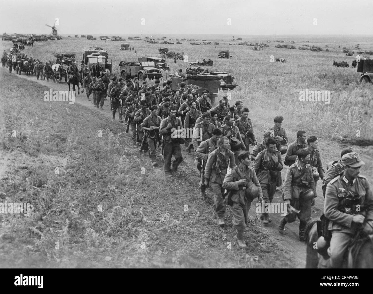 Croatian infantry marching towards Stalingrad, 1942 Stock Photo - Alamy
