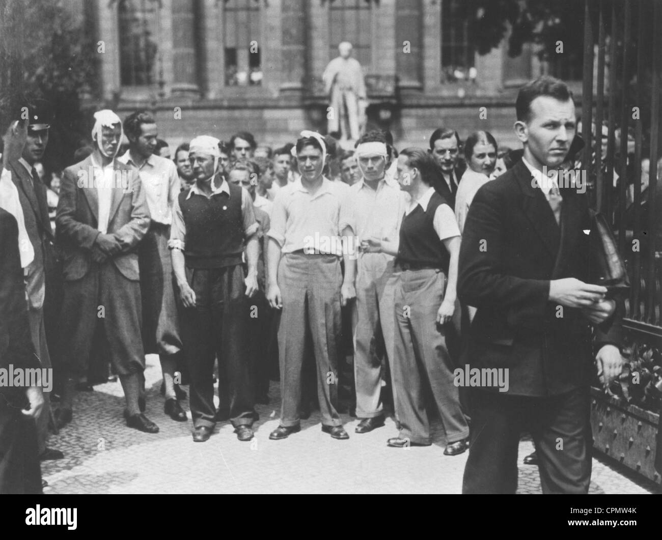 1930s students hi-res stock photography and images - Alamy