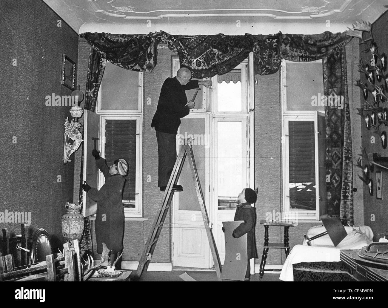 Blown out windows hi-res stock photography and images - Alamy