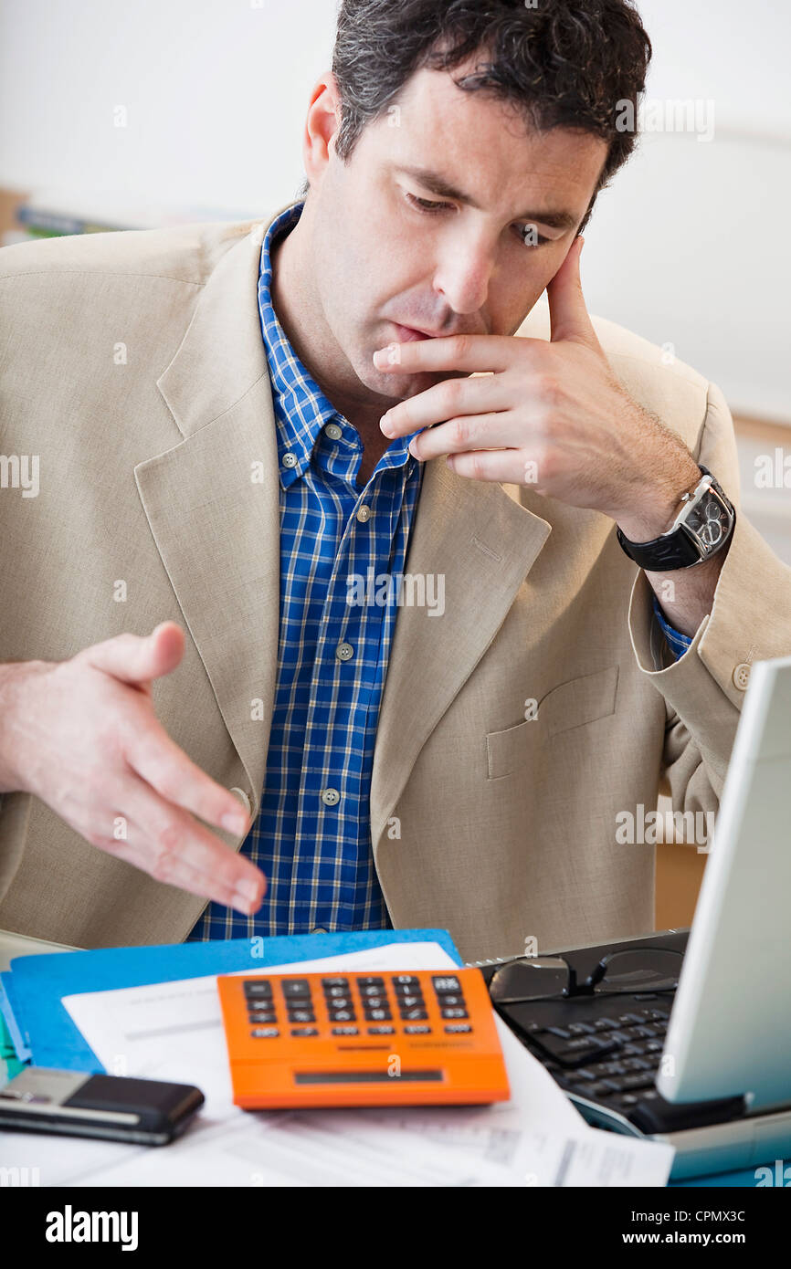 OFFICE WORKER Stock Photo - Alamy