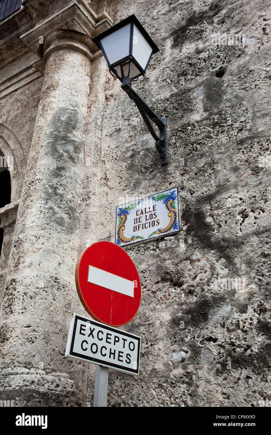 Cuba street sign old havana hi-res stock photography and images - Alamy