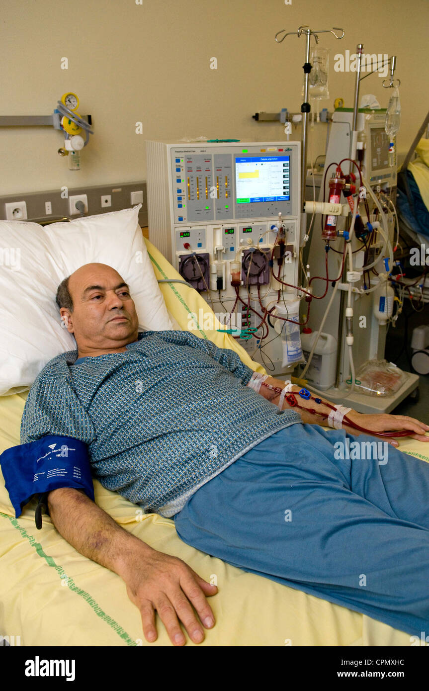 HEMODIALYSIS OF A MAN Stock Photo - Alamy