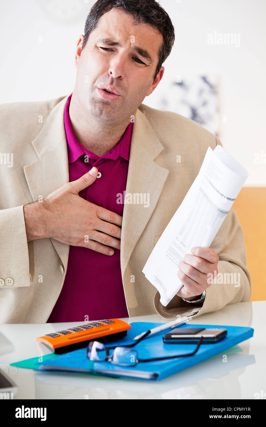 ANGINA PECTORIS, MAN Stock Photo - Alamy