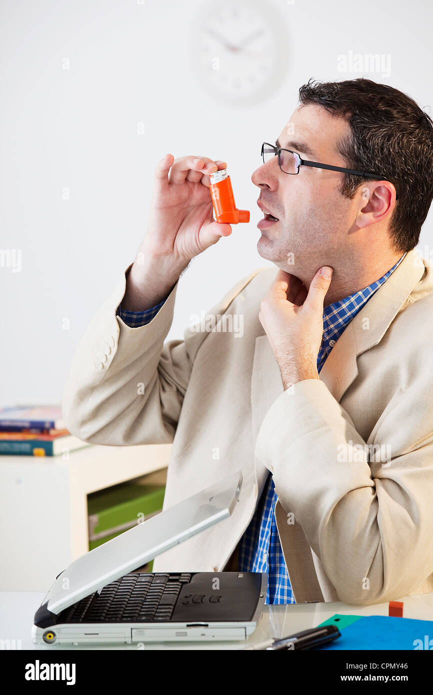 ASTHMA TREATMENT, MAN Stock Photo - Alamy