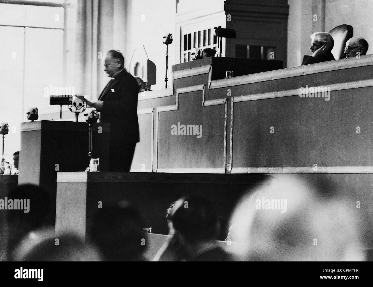 London economic conference hi-res stock photography and images - Alamy