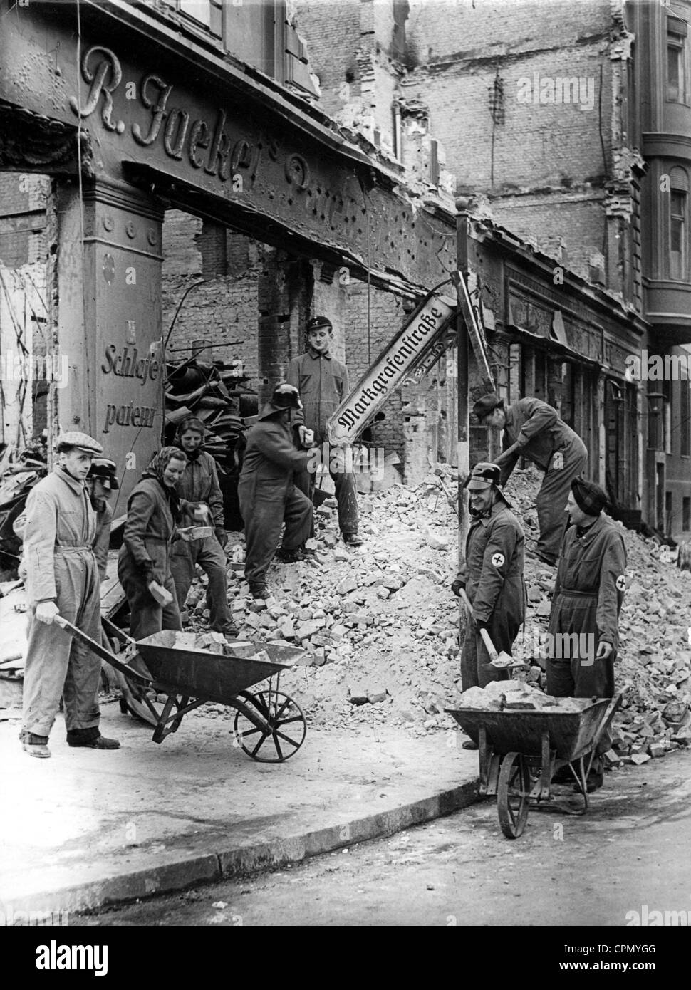 Berlin Citizens Clearing Away Debris, 1944 Stock Photo - Alamy