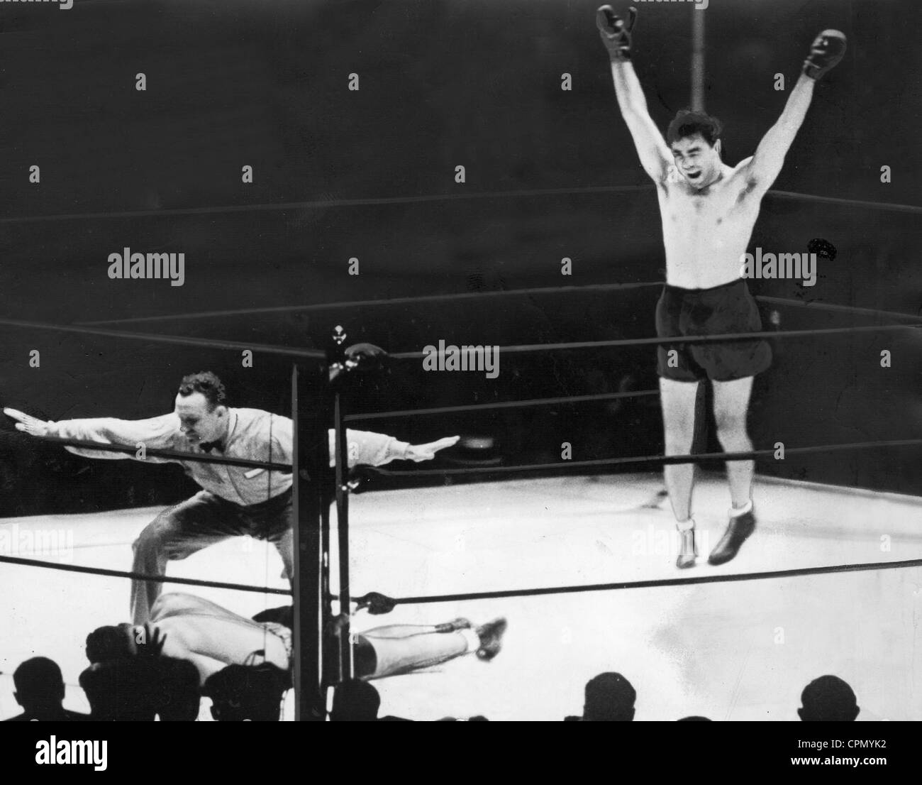 Joe louis schmeling 1936 Black and White Stock Photos & Images - Alamy