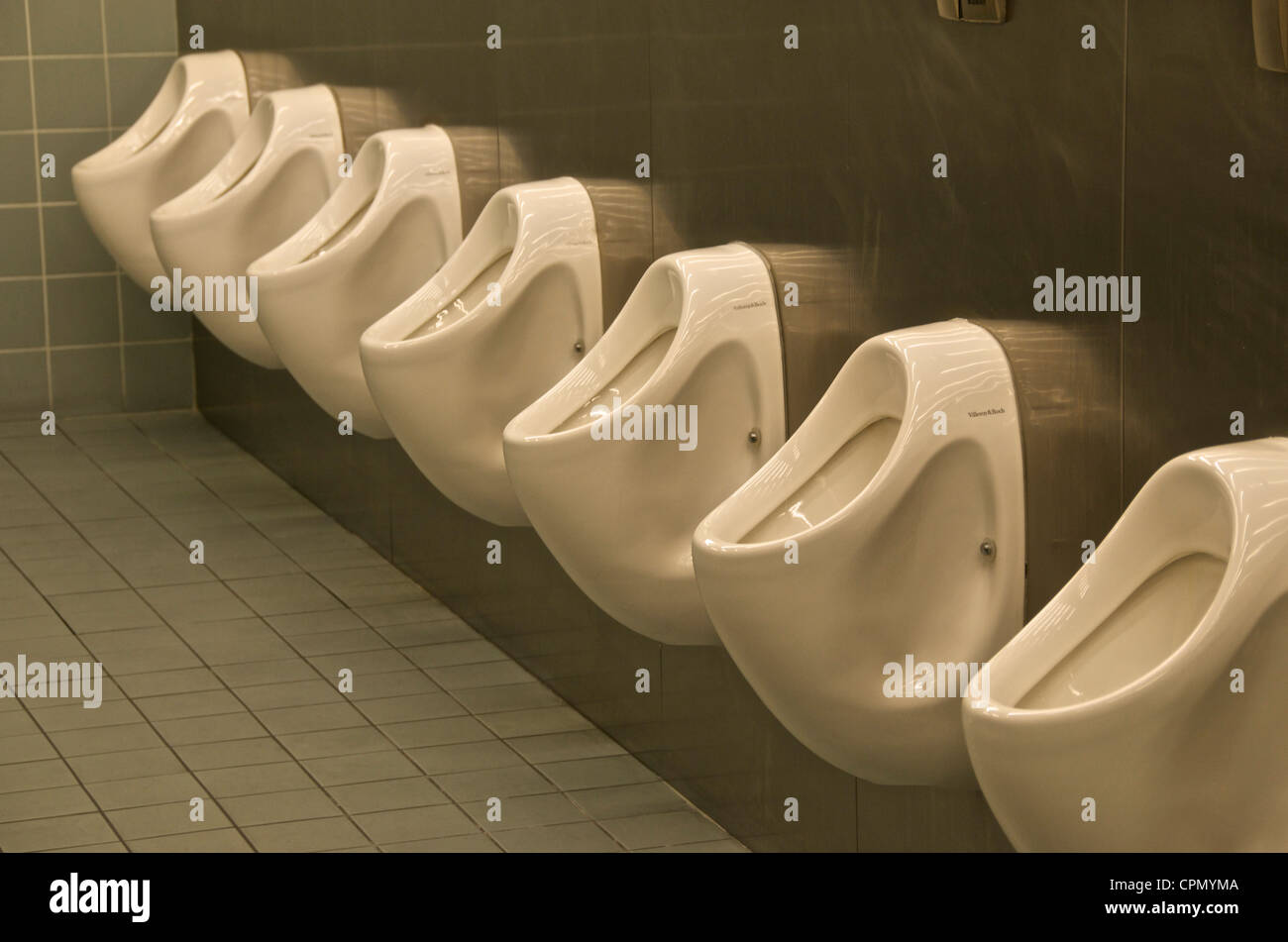 Male urinal hi-res stock photography and images - Alamy