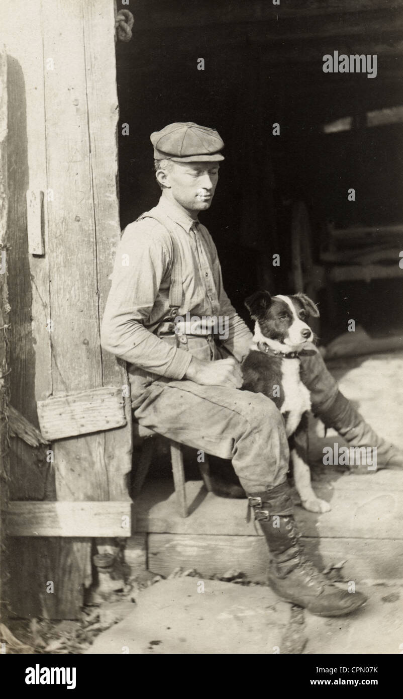Man guarding door hi-res stock photography and images - Alamy