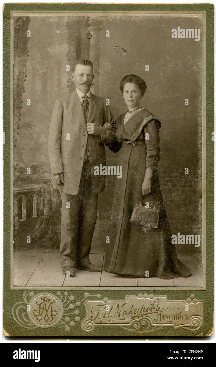 An antique photo shows couple Stock Photo - Alamy