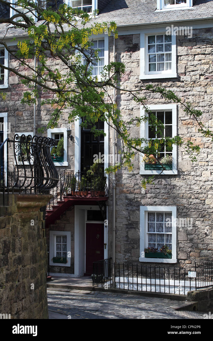 Ramsay garden gardens edinburgh hi-res stock photography and images - Alamy