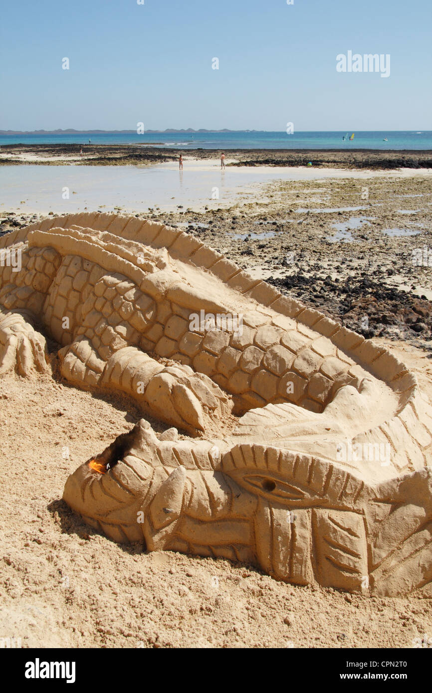 Sand sculpture dragon hi-res stock photography and images - Alamy
