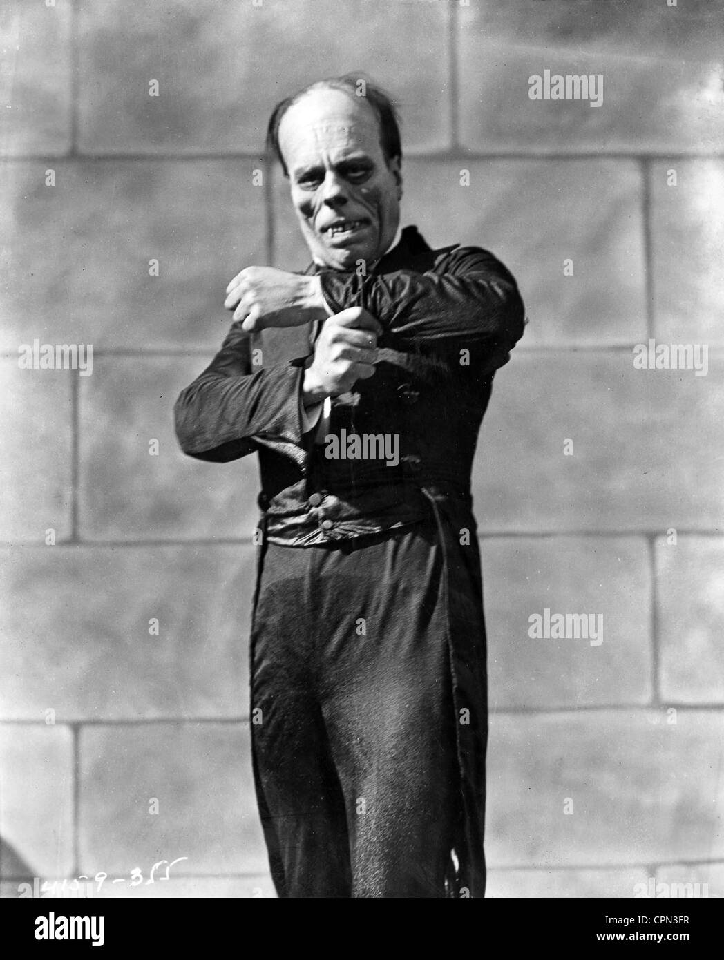 Phantom of opera Black and White Stock Photos & Images - Alamy