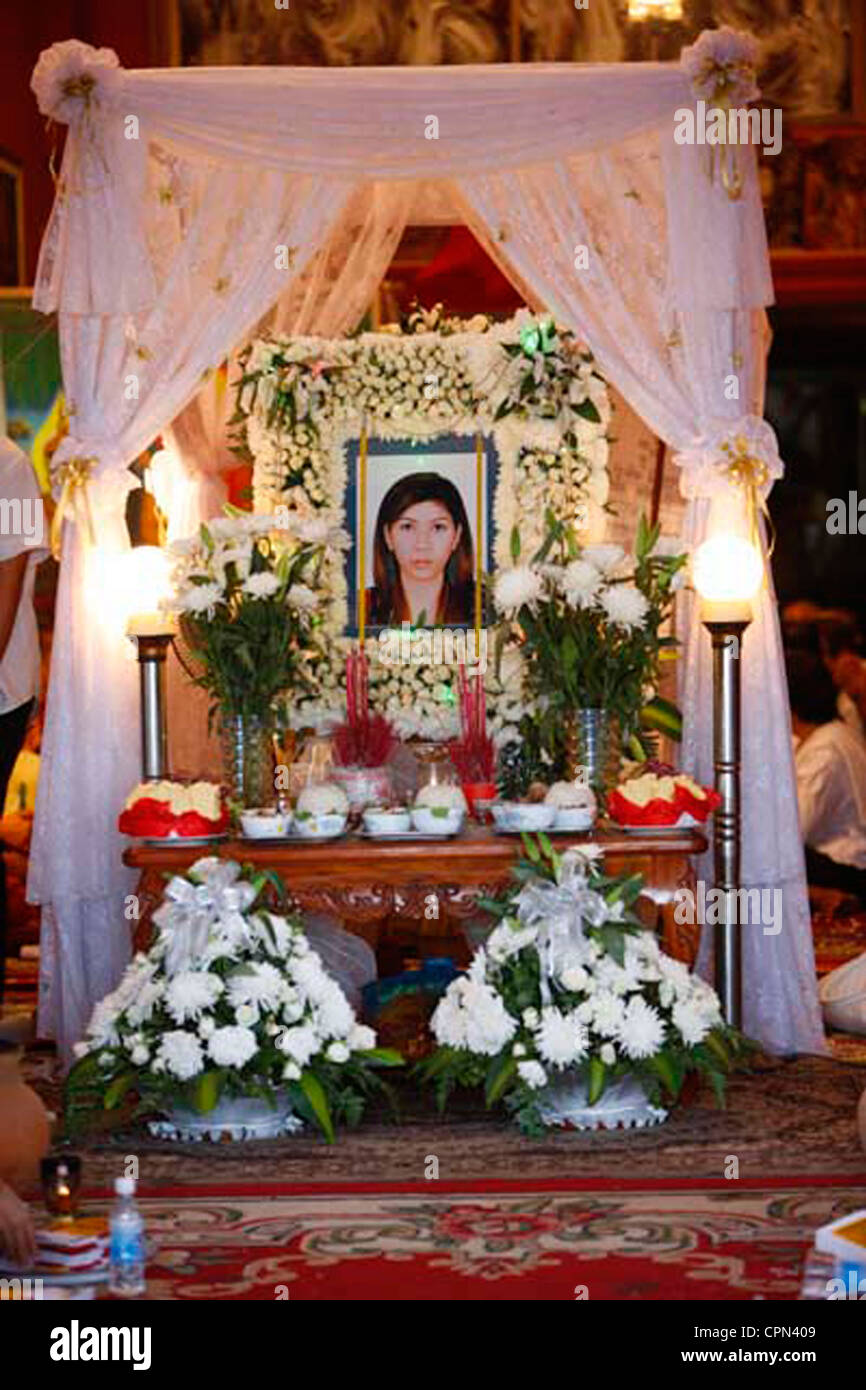 Buddhism mourning hi-res stock photography and images - Alamy