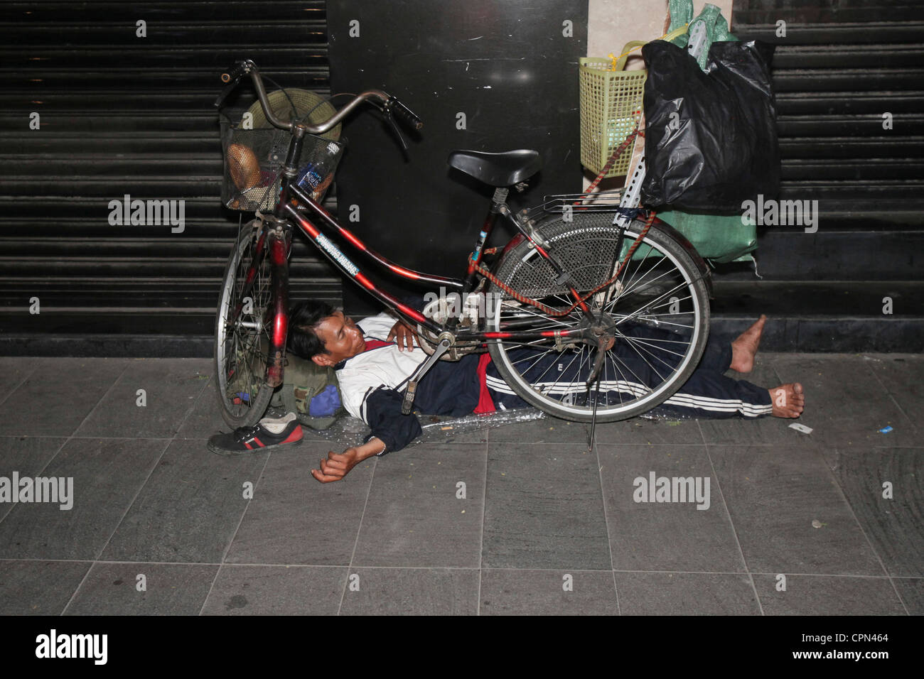 Homeless people in vietnam hi-res stock photography and images - Alamy