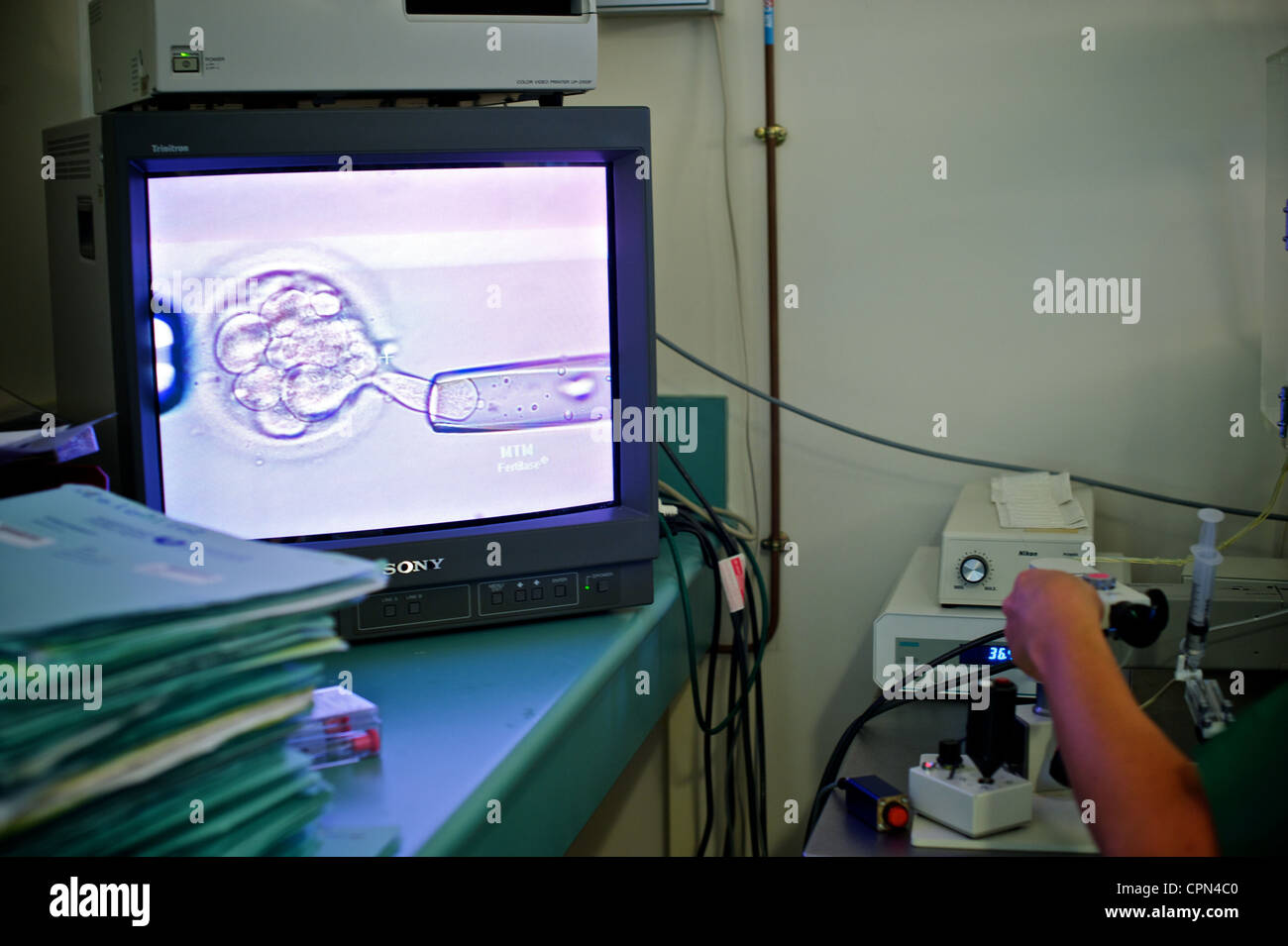 Ivf technique hi-res stock photography and images - Alamy