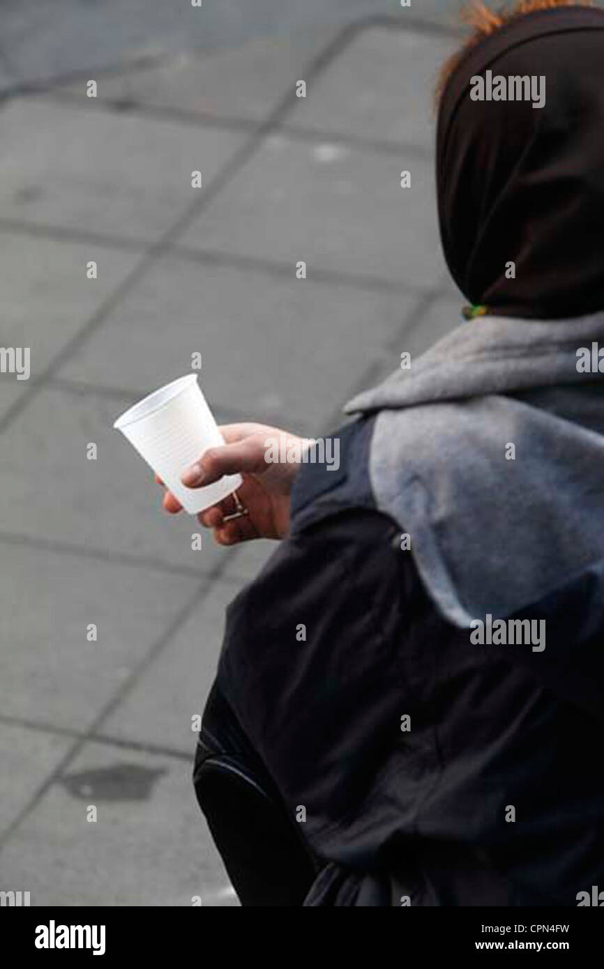 Homeless lady hi-res stock photography and images - Alamy