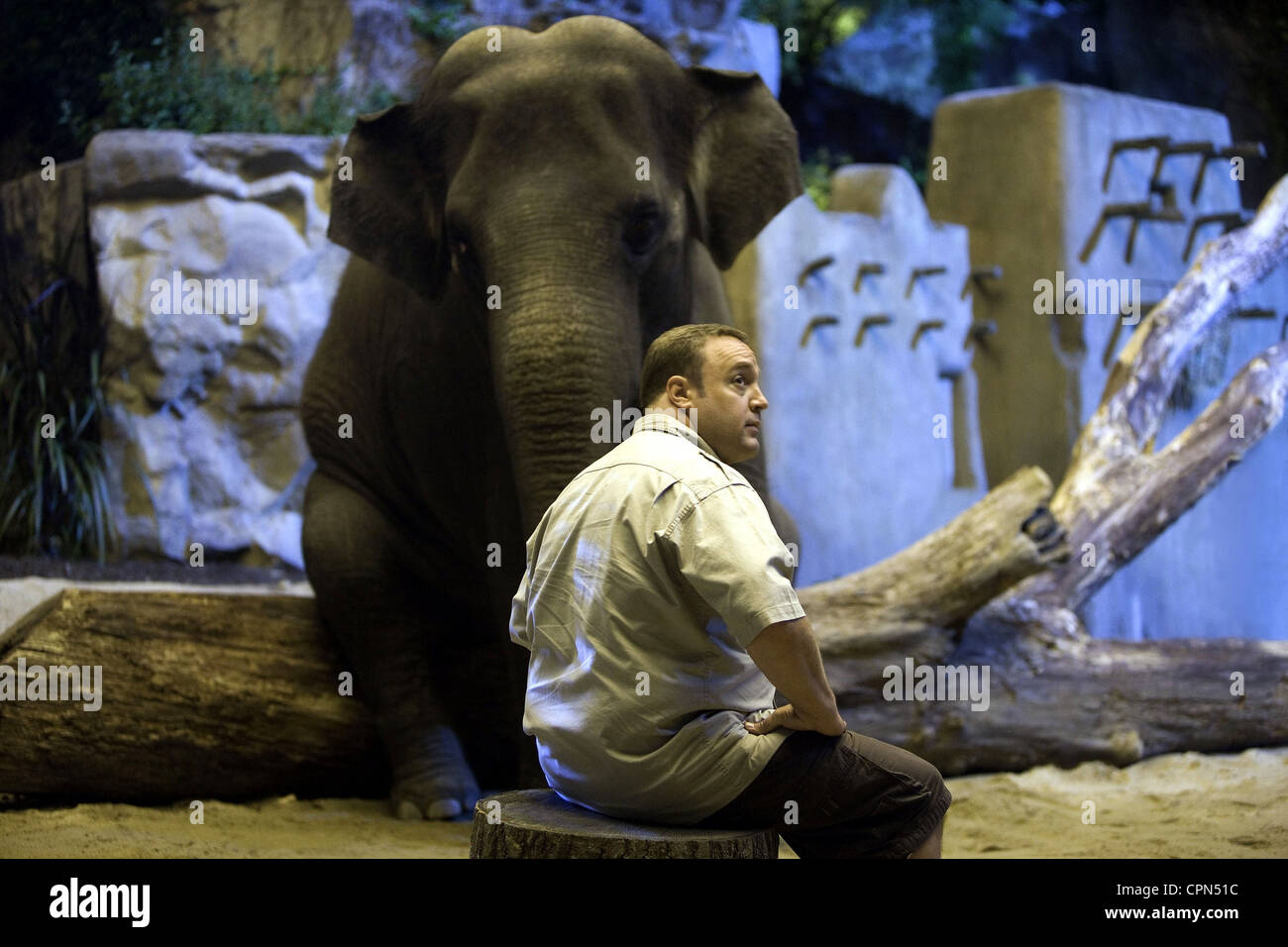 Zookeeper elephant hi-res stock photography and images - Alamy