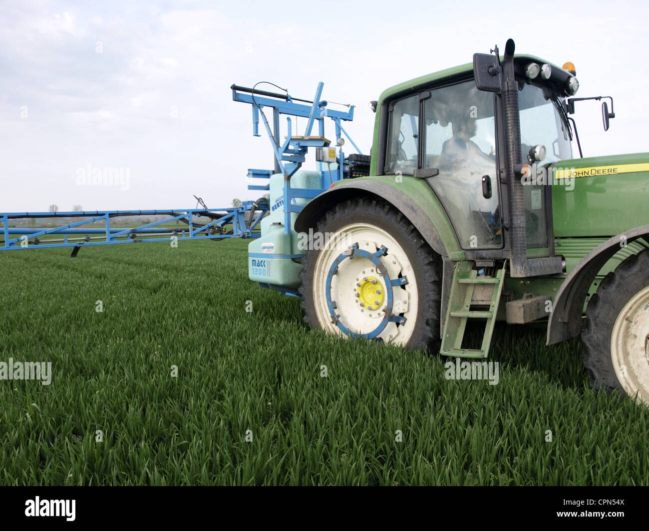 Wheat fertilization hi-res stock photography and images - Alamy
