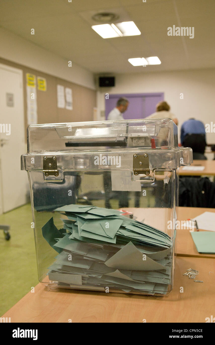 Election envelopes and box hi-res stock photography and images - Alamy