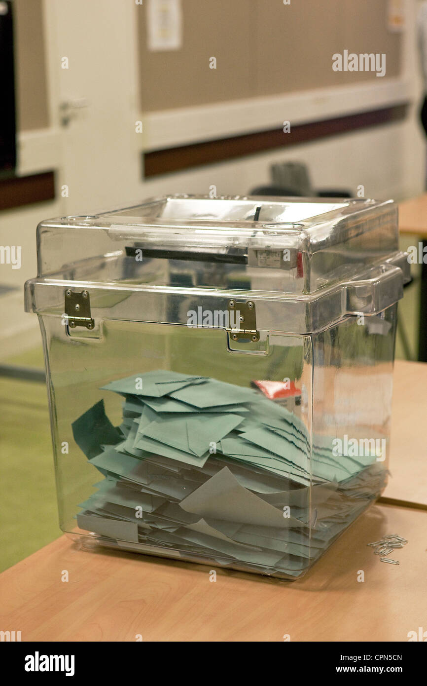 Election envelopes and box hi-res stock photography and images - Alamy