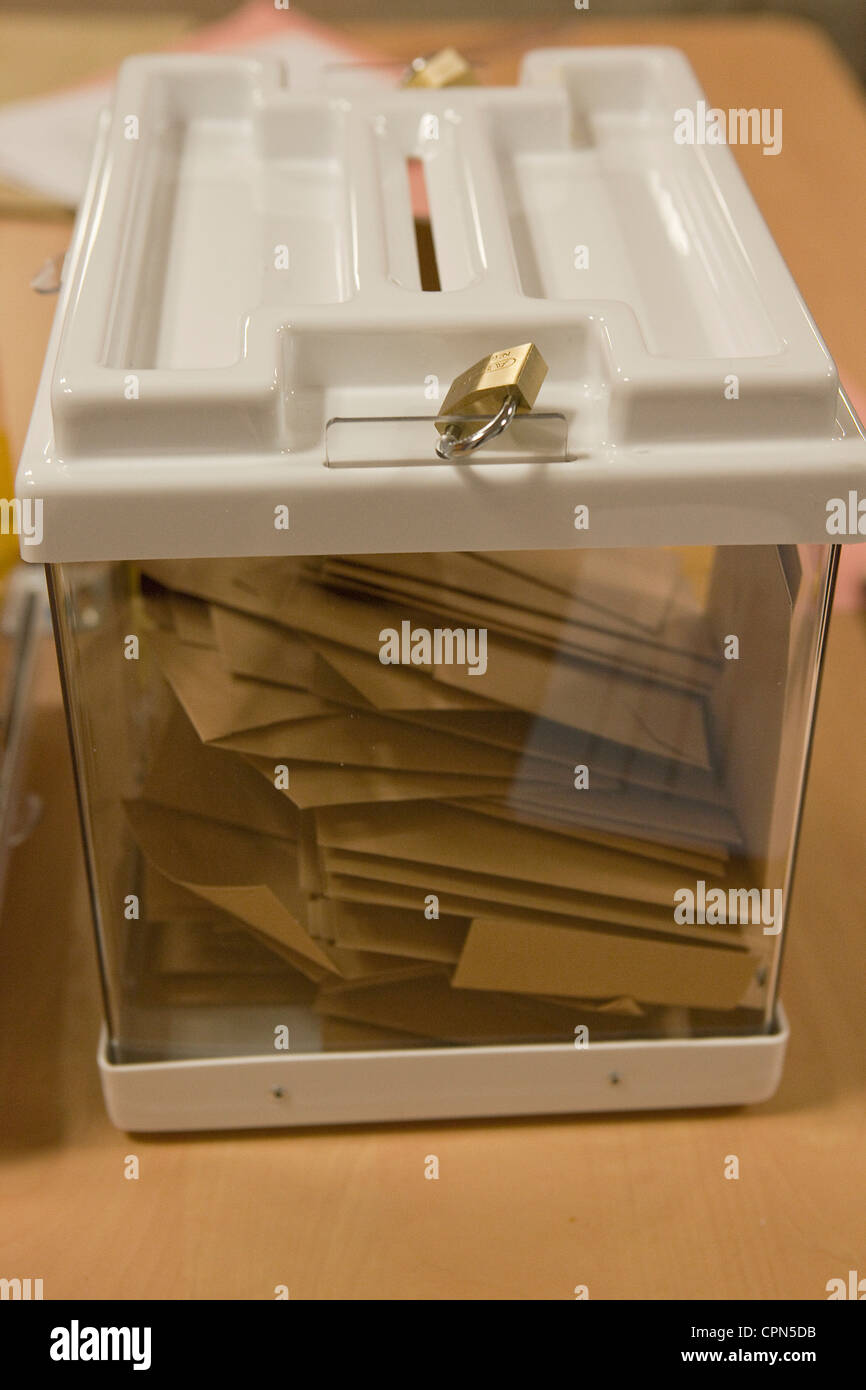 Election envelopes and box hi-res stock photography and images - Alamy