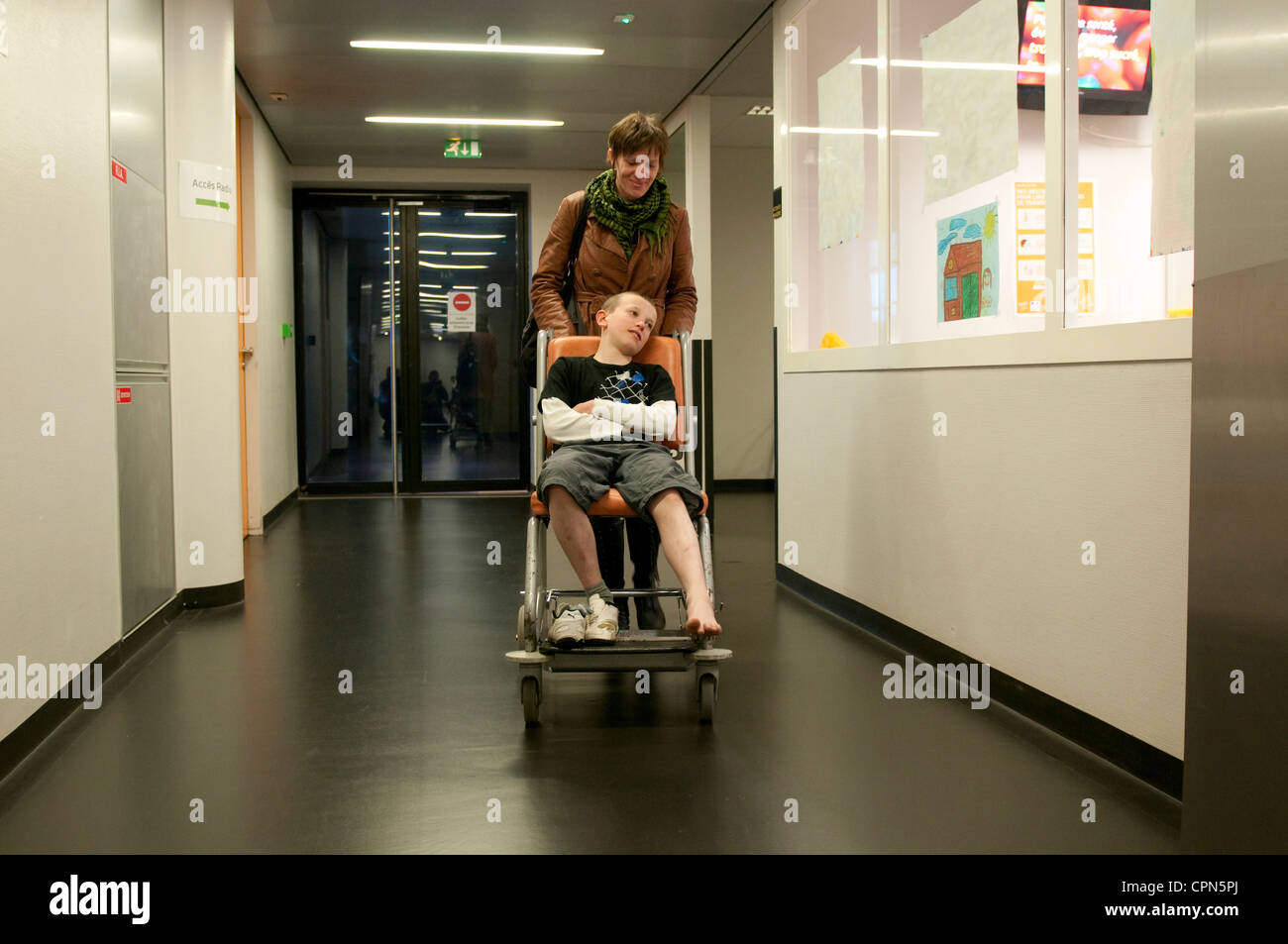 EMERGENCY CASE, HOSPITAL Stock Photo - Alamy