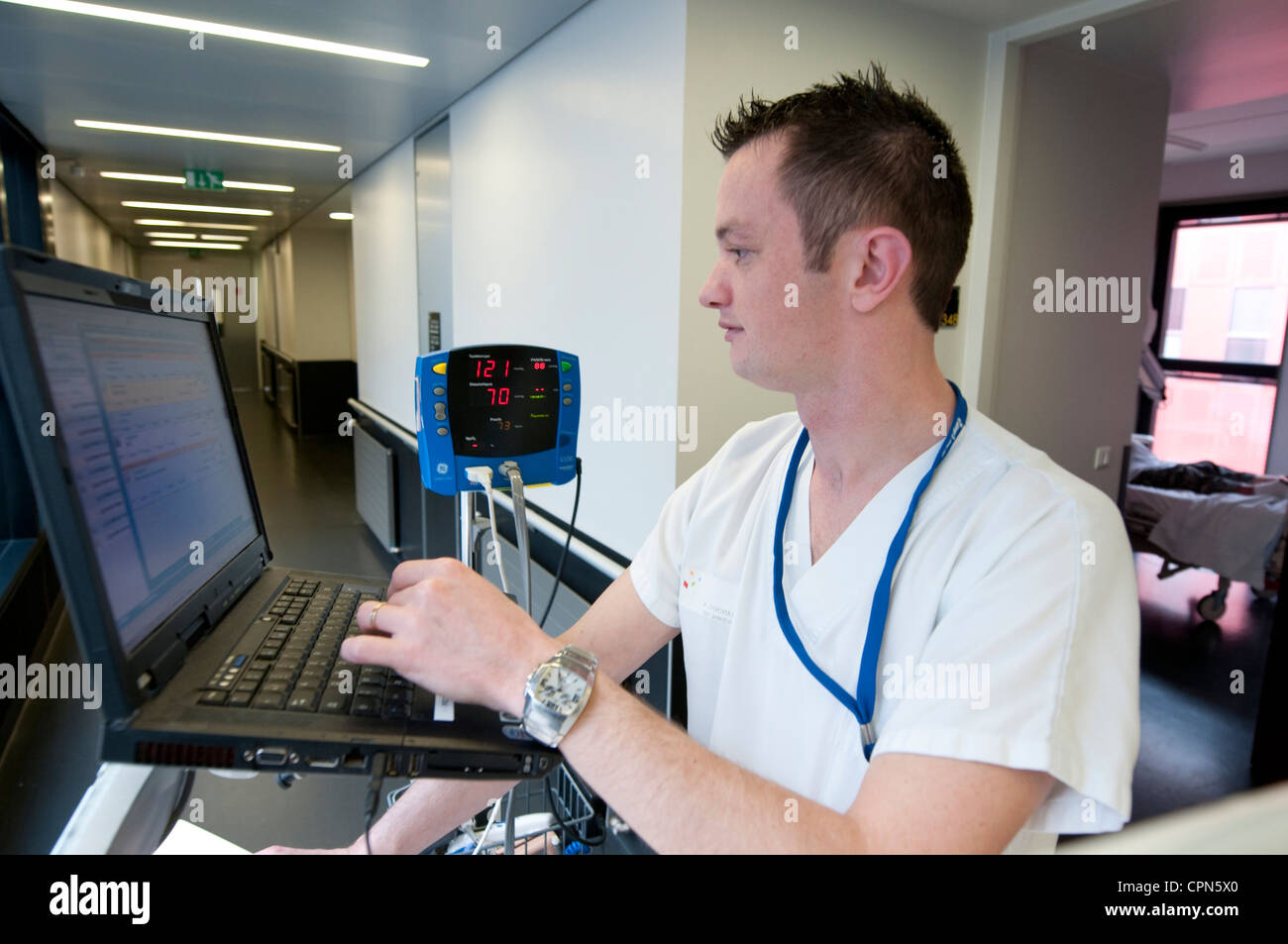 Nurse record data hi-res stock photography and images - Alamy