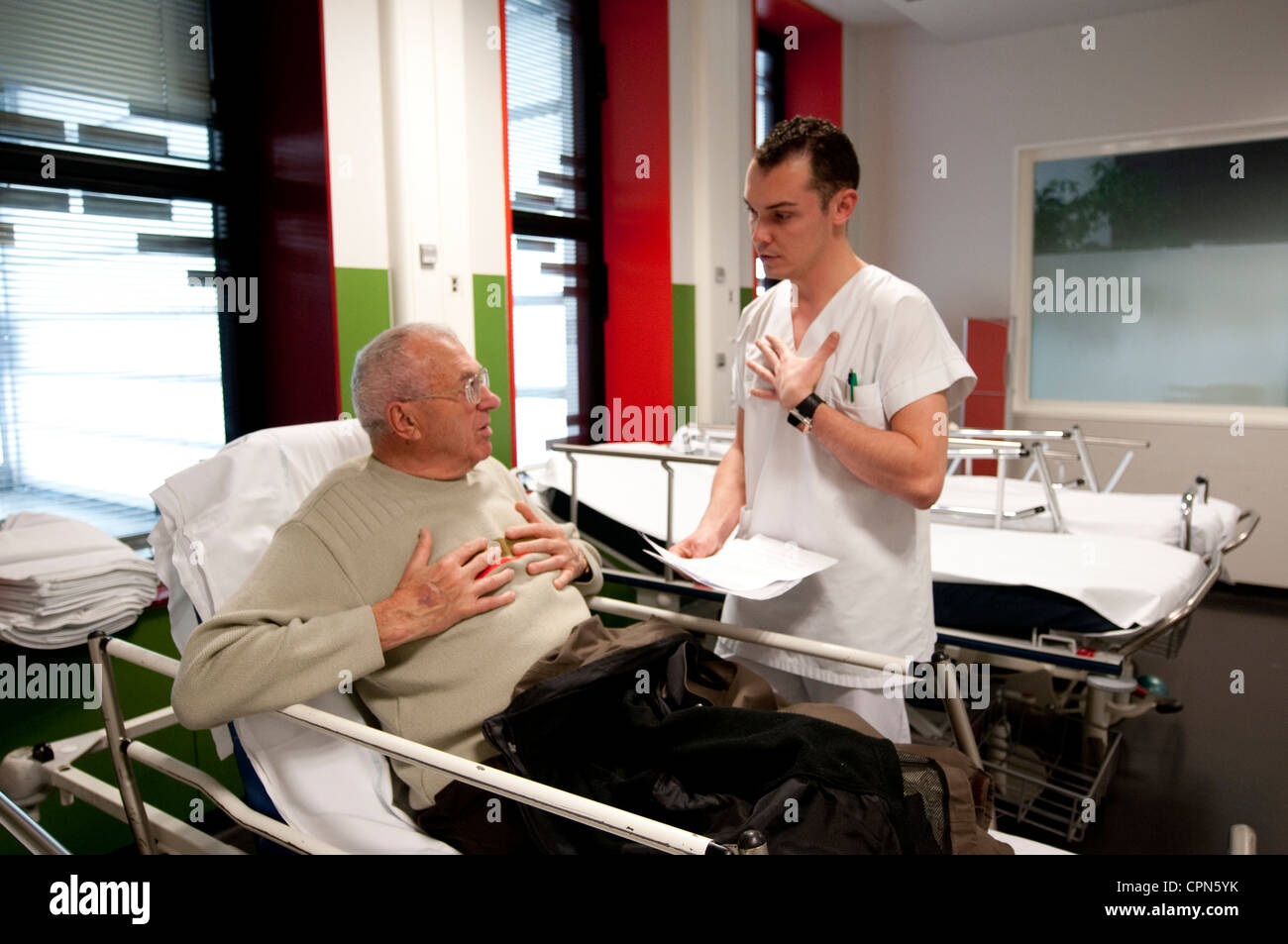 EMERGENCY CASE, HOSPITAL Stock Photo - Alamy