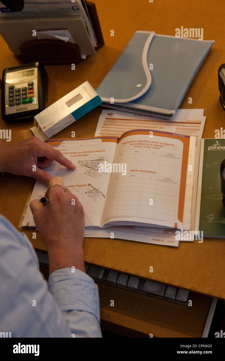 Health certificates hi-res stock photography and images - Alamy