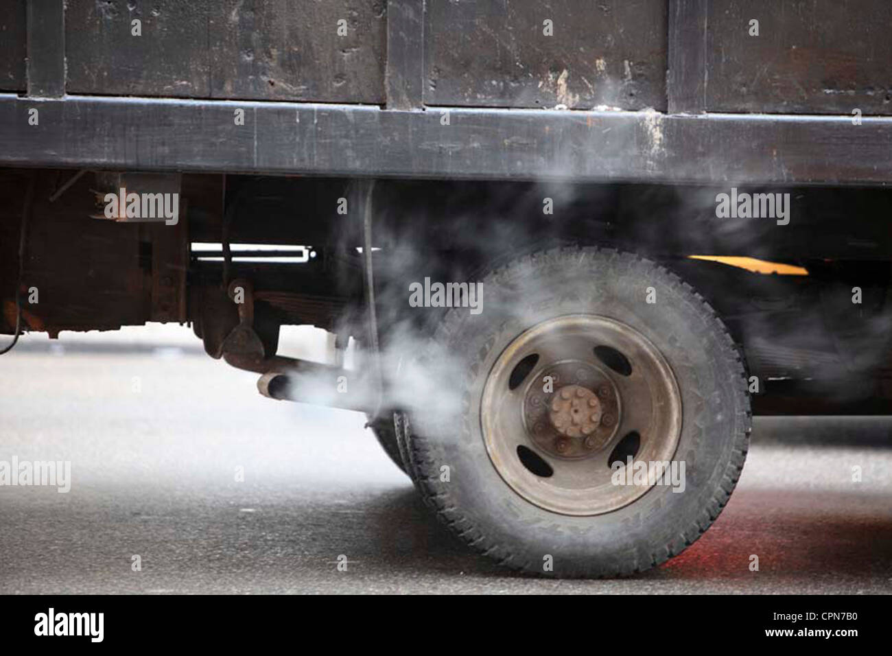 Truck exhaust pollution hi-res stock photography and images - Alamy