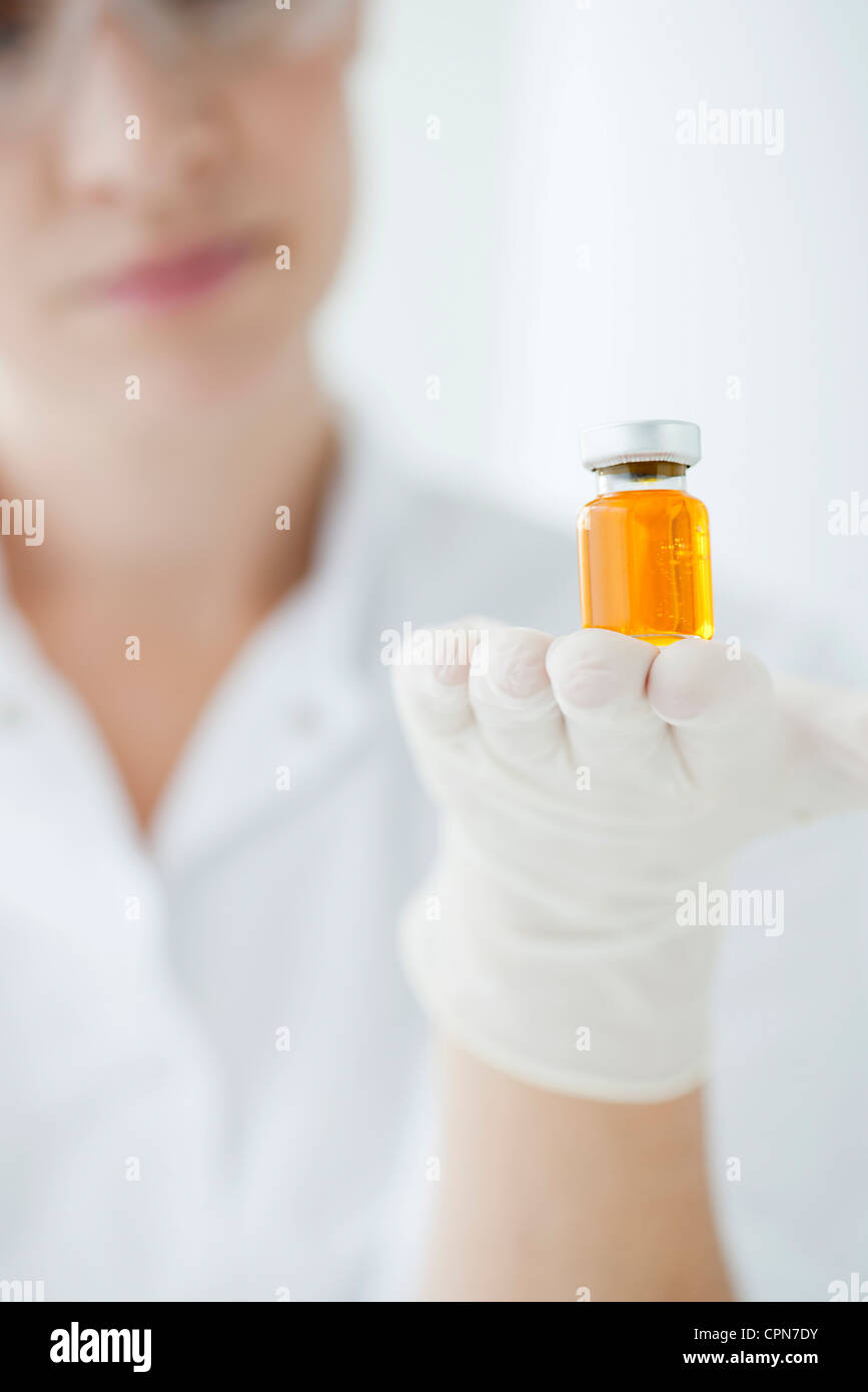 Medicine vial hi-res stock photography and images - Alamy