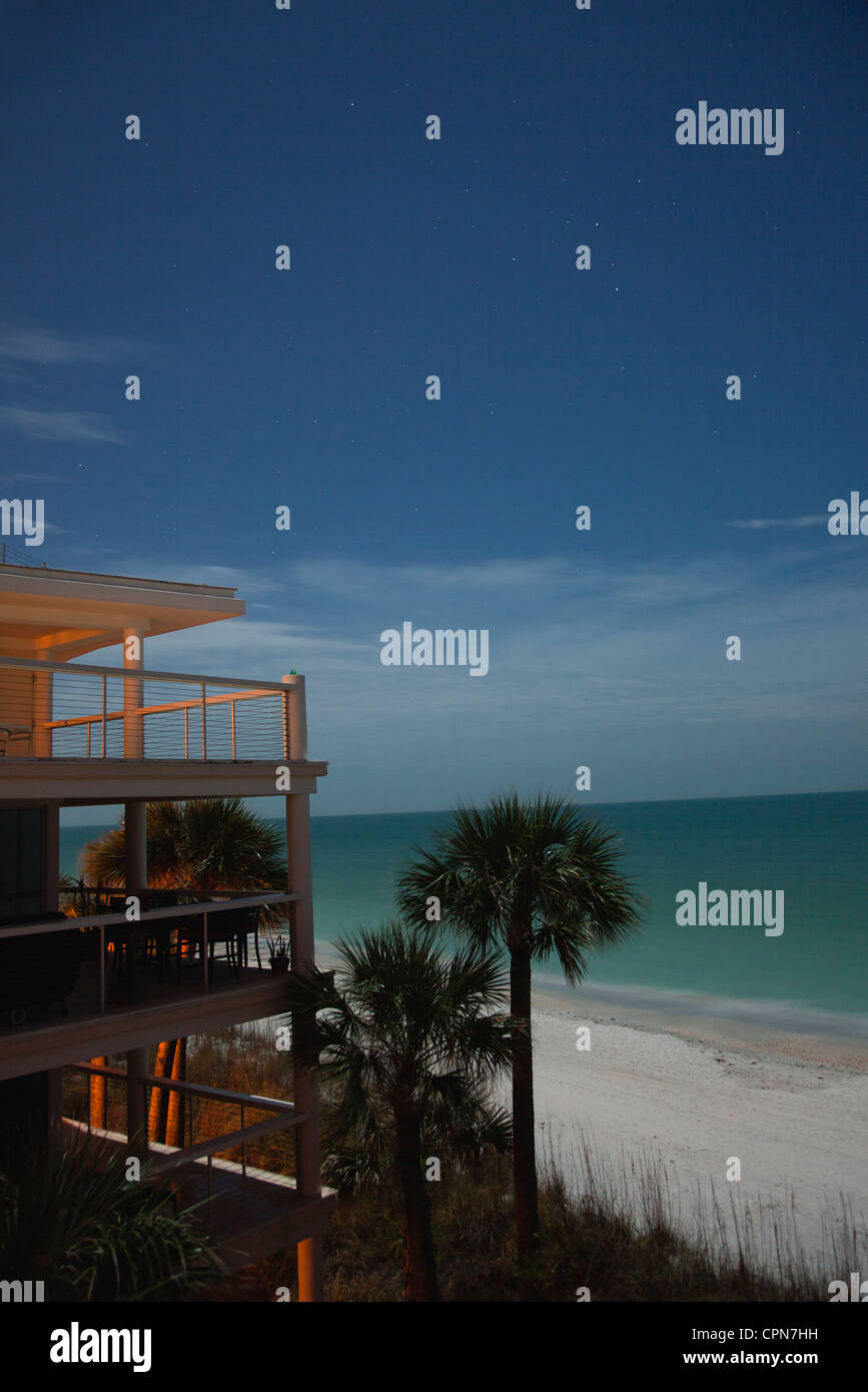 The beaches apartment building hi-res stock photography and images - Alamy