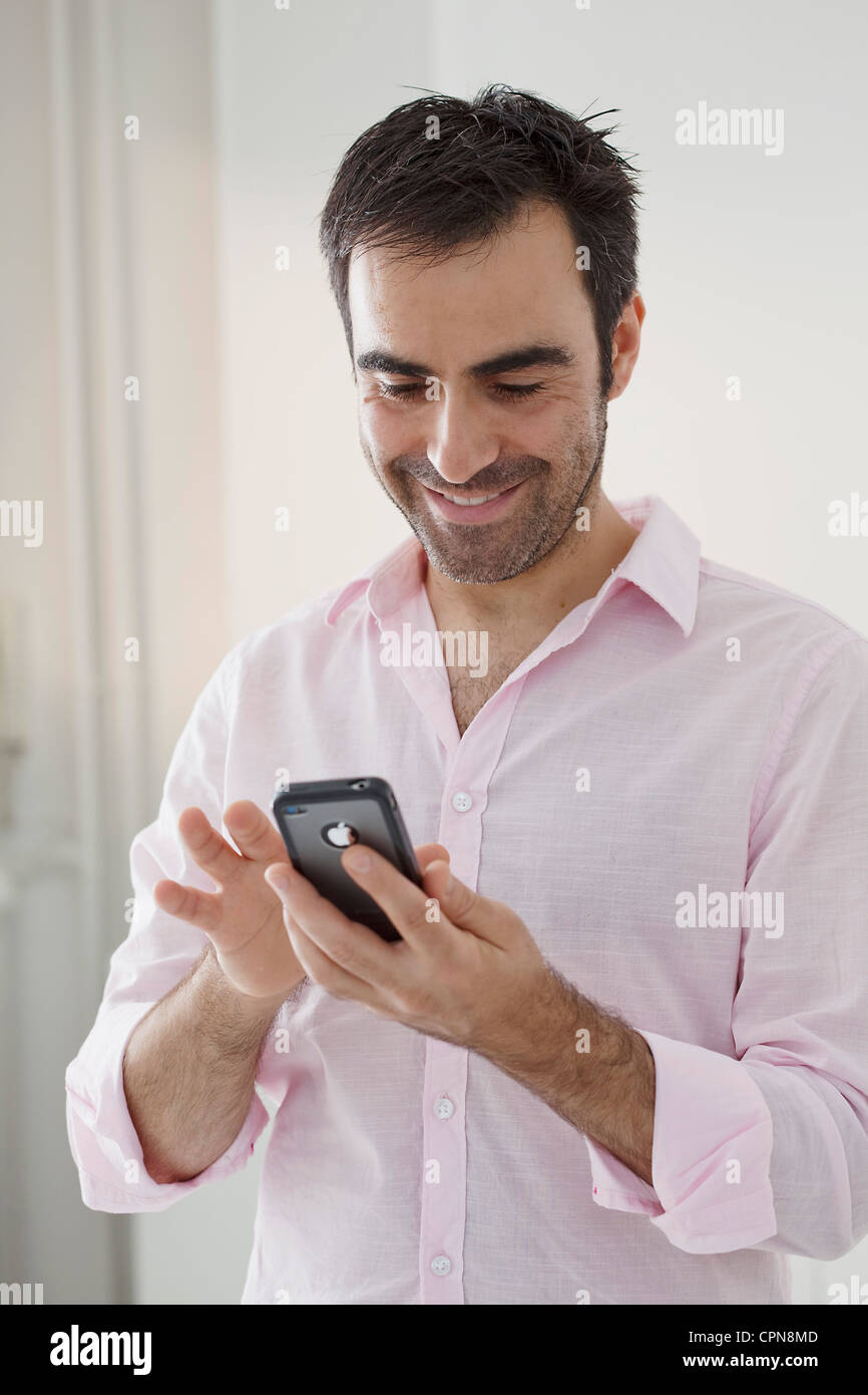 Man men male cell phone smartphone smartphones hi-res stock photography ...