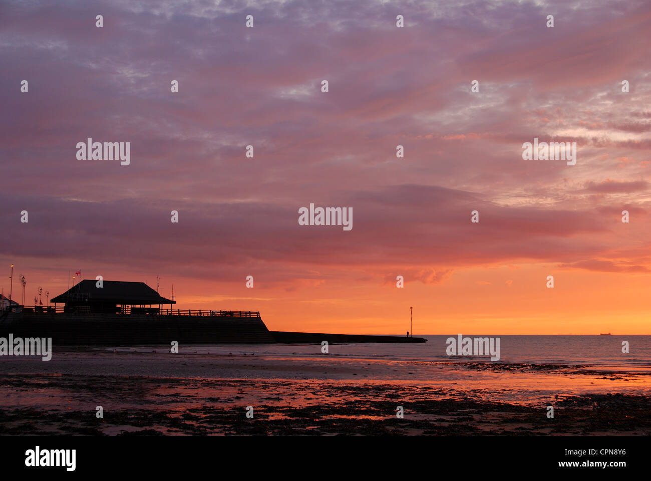 Broadstairs pier hi-res stock photography and images - Alamy