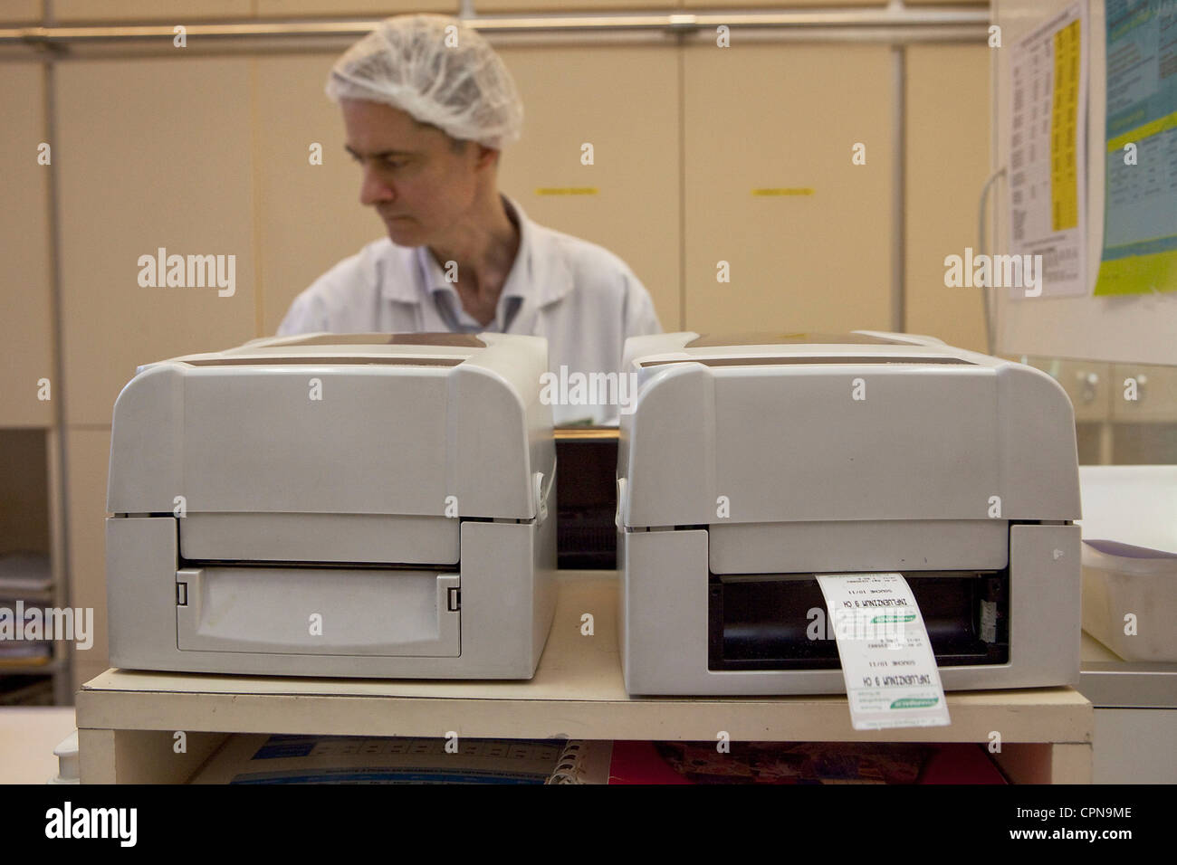 Label printer medical hi-res stock photography and images - Alamy