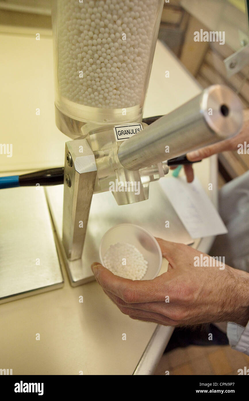 Pharmacy vending machine hi-res stock photography and images - Alamy