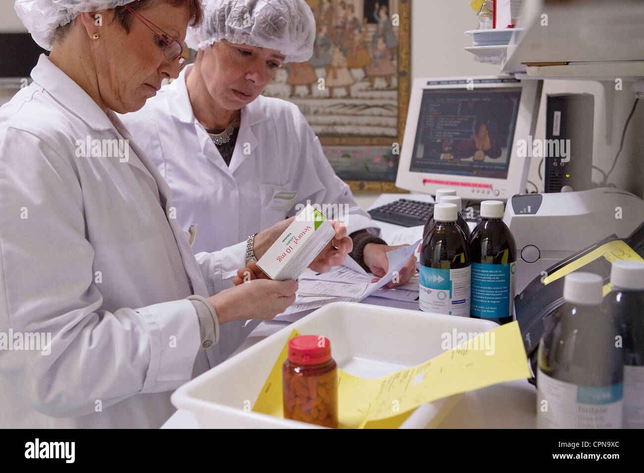 Laboratory delivery hi-res stock photography and images - Alamy