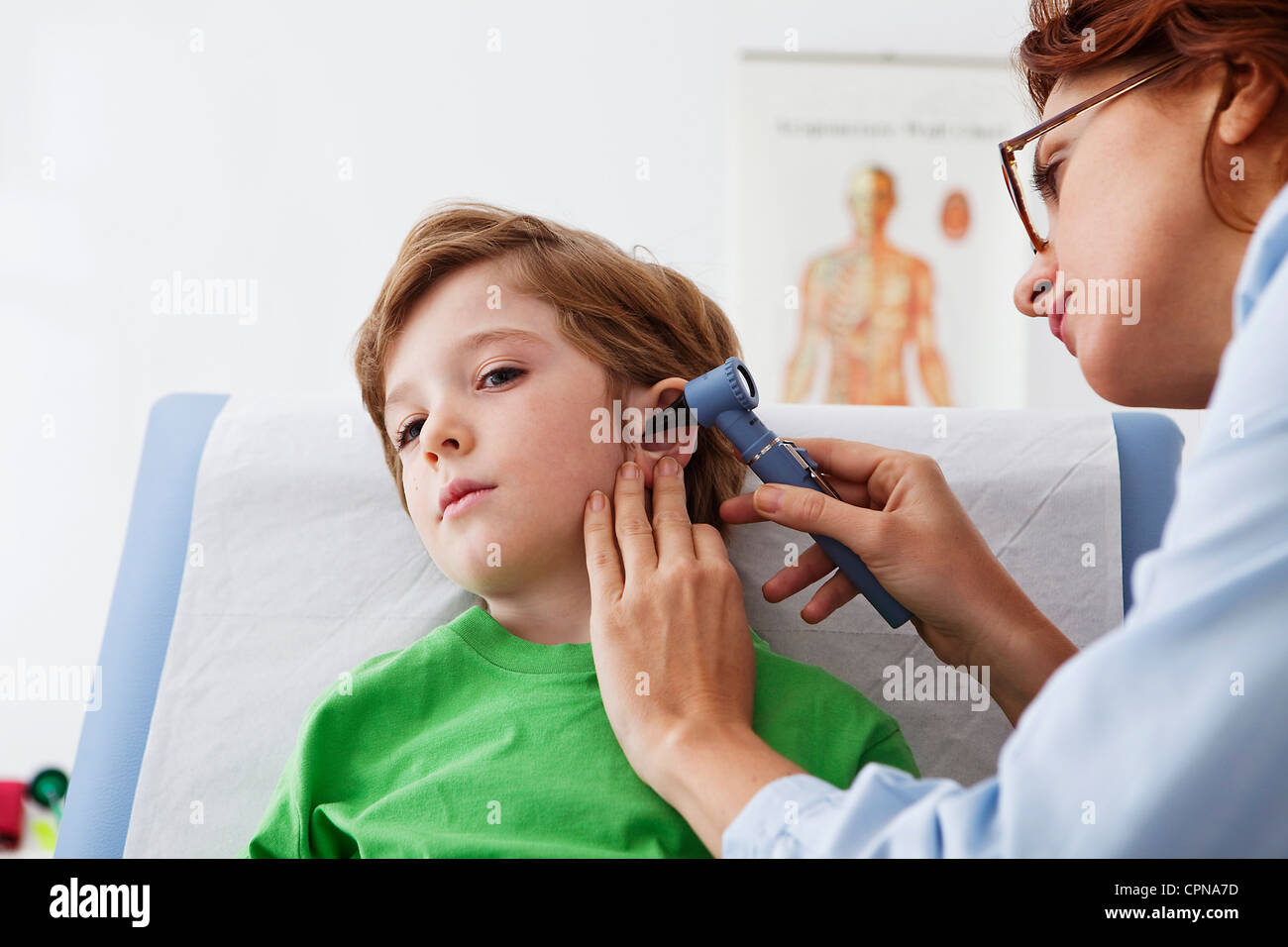 Ent examining child nose hi-res stock photography and images - Alamy
