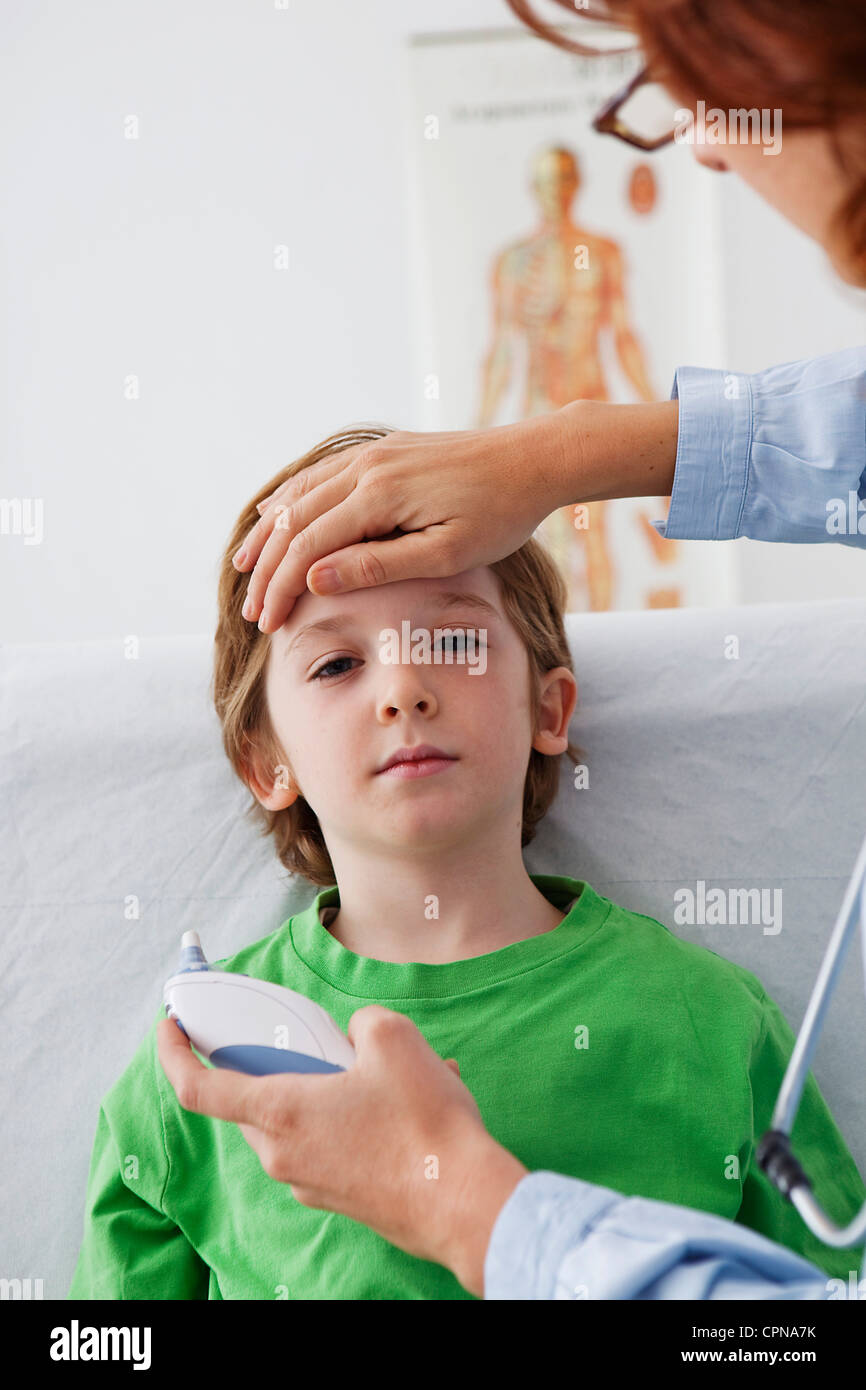 6 year old child thermometer hi-res stock photography and images - Alamy