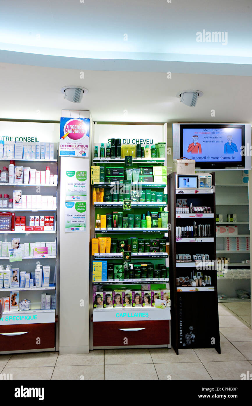 Drug store interior hi-res stock photography and images - Alamy