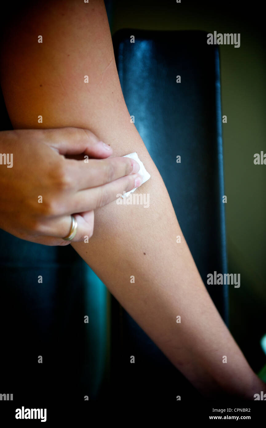 BLOOD SPECIMEN IN A WOMAN Stock Photo - Alamy