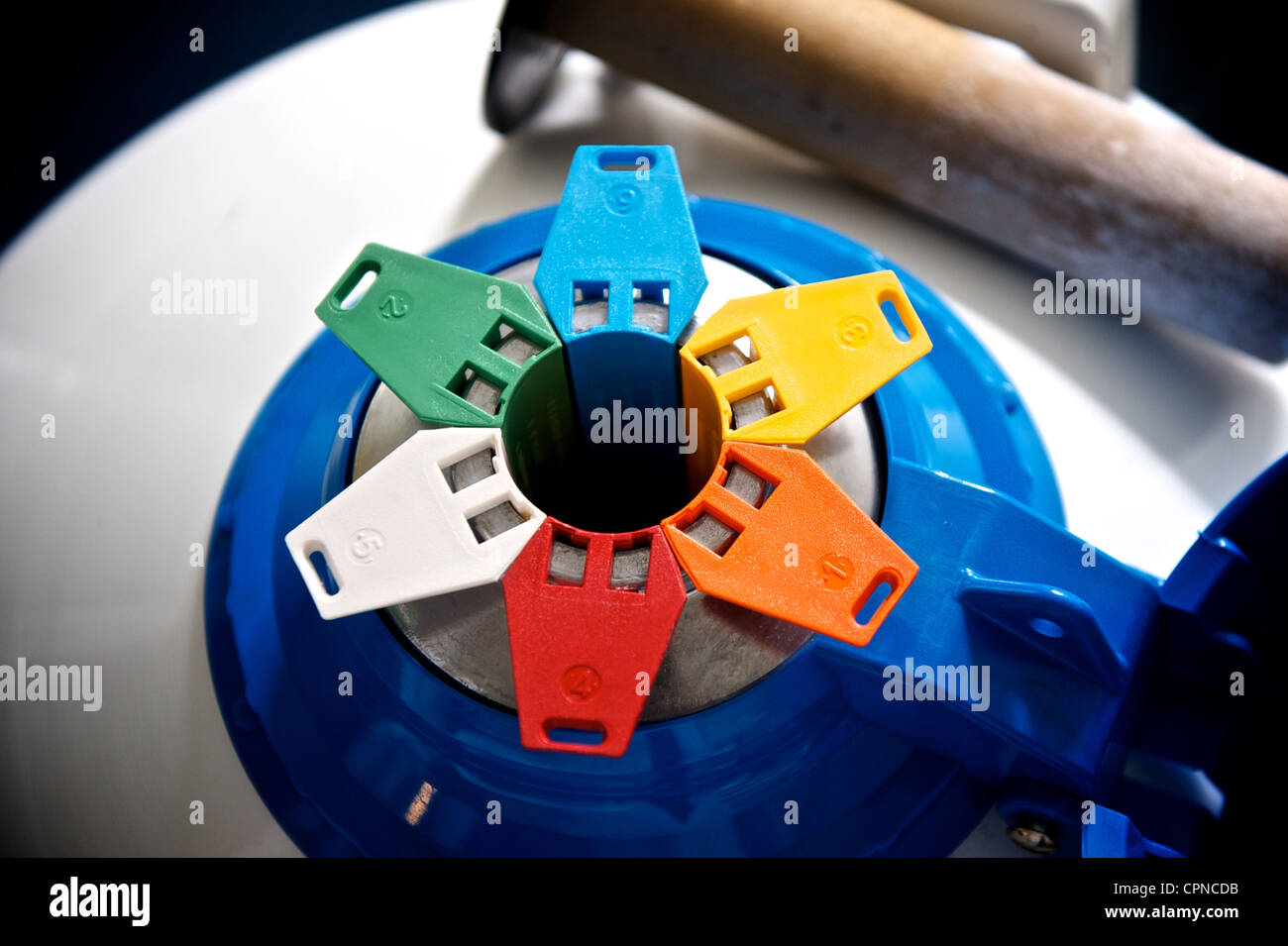 Cryopreservation tank hi-res stock photography and images - Alamy