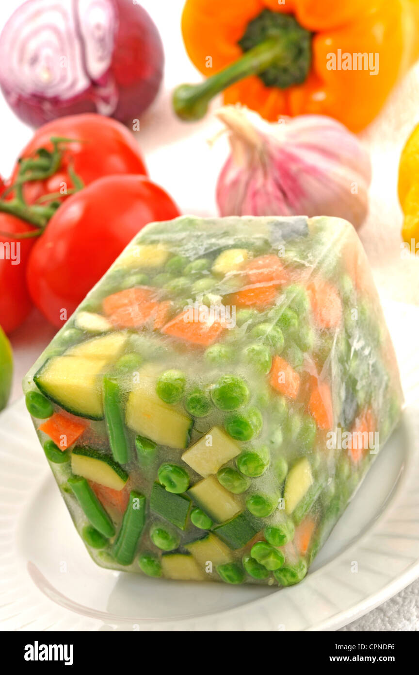 Frozen goods hi-res stock photography and images - Alamy